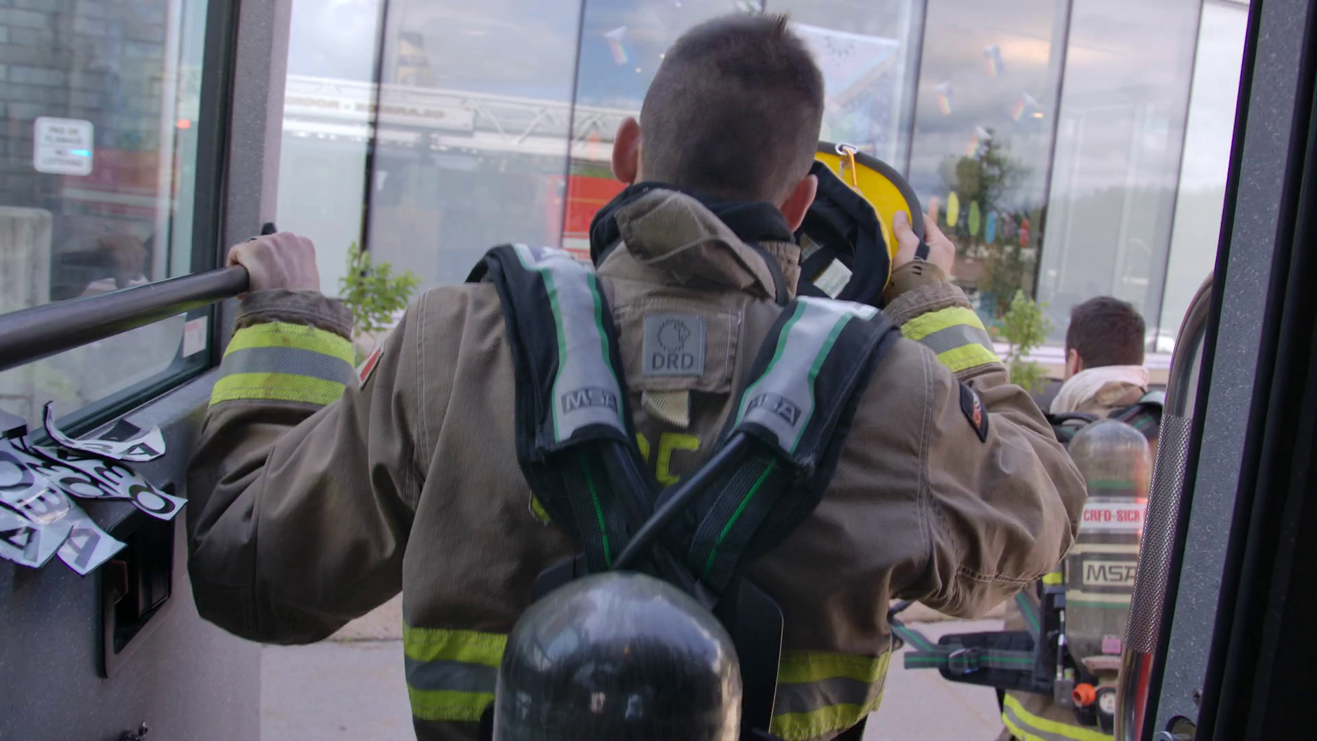 Firefighters Rushing Off Of Fire Truck Stock Footage SBV-351941309 ...