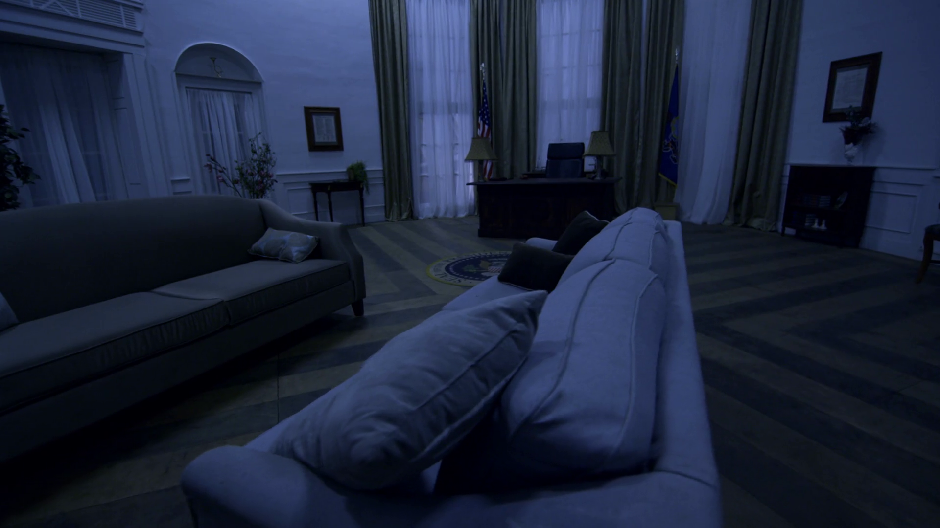 Us President Night In Oval Office Moving Stock Footage SBV-347733952 ...