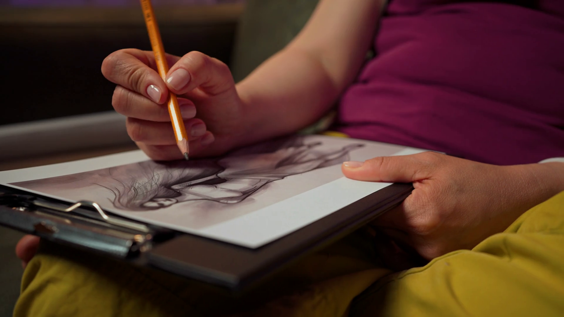 Woman Draws Sketch Of Model With Pencil Stock Footage SBV-347761104 ...