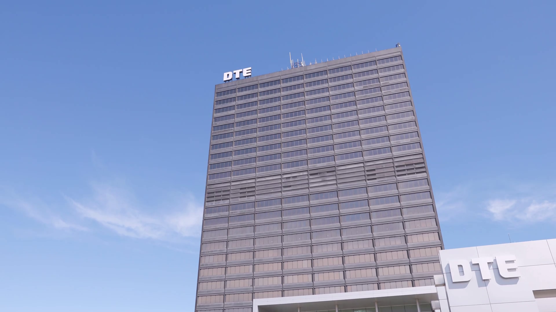 Dte Building Downtown Establishing Tilt Stock Footage SBV-347323468 ...