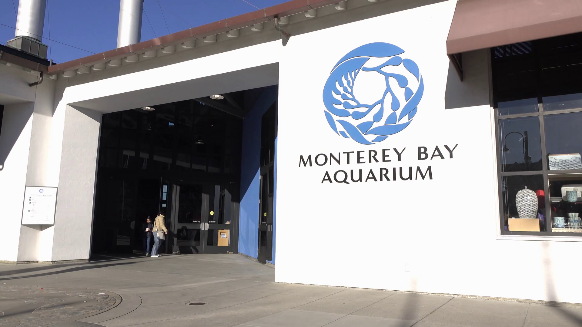 Monterey Bay Aquarium Exterior Entrance Stock Footage SBV-313096652 ...