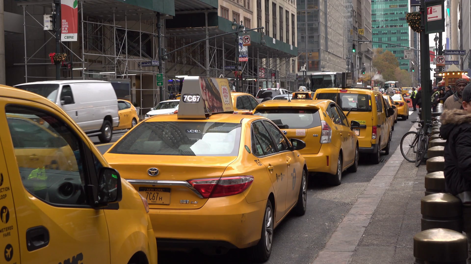 Taxi Line Up In Front Of Grand Central Stock Footage SBV-313446152 ...