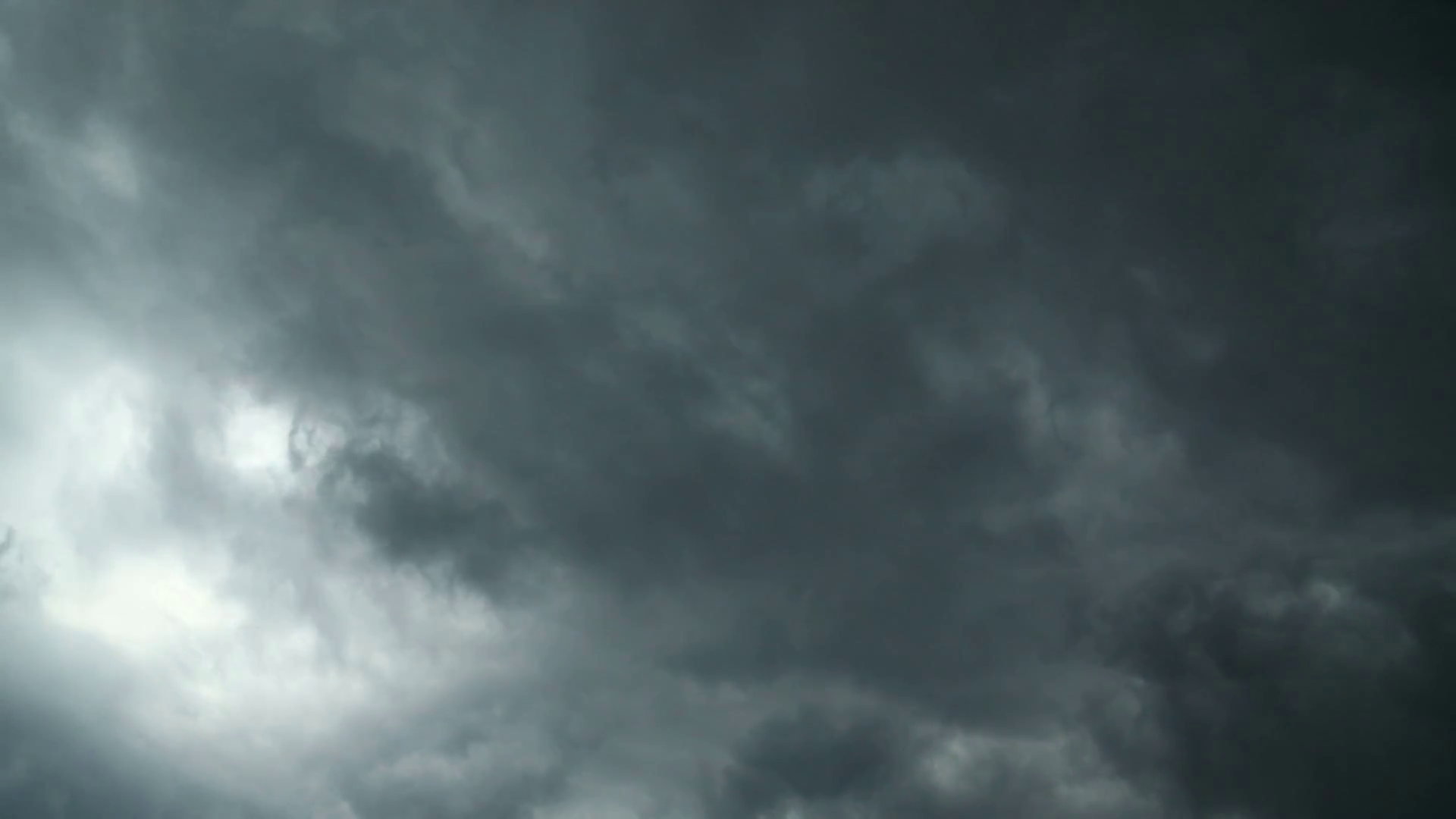 4K Timelapse of black storm clouds (ultra-high definition (UHD ...