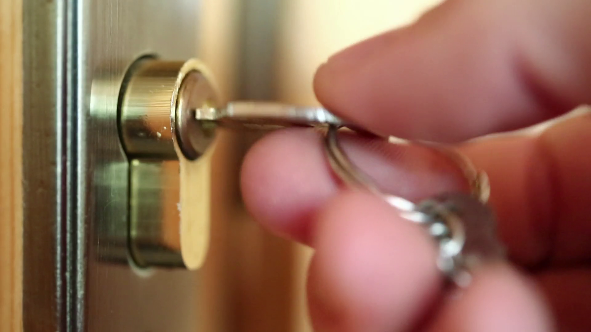 Man closes door to the key. Door lock with key. Metal door lock Stock ...