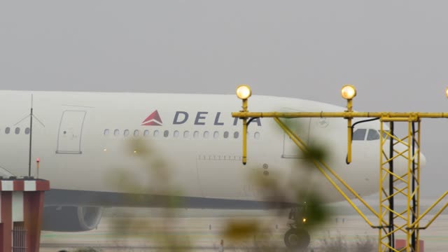 Delta Plane Stock Footage: Royalty-Free Video Clips - Storyblocks