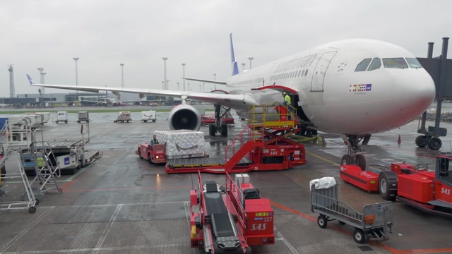 Airplane Shipment Stock Footage: Royalty-Free Video Clips - Storyblocks