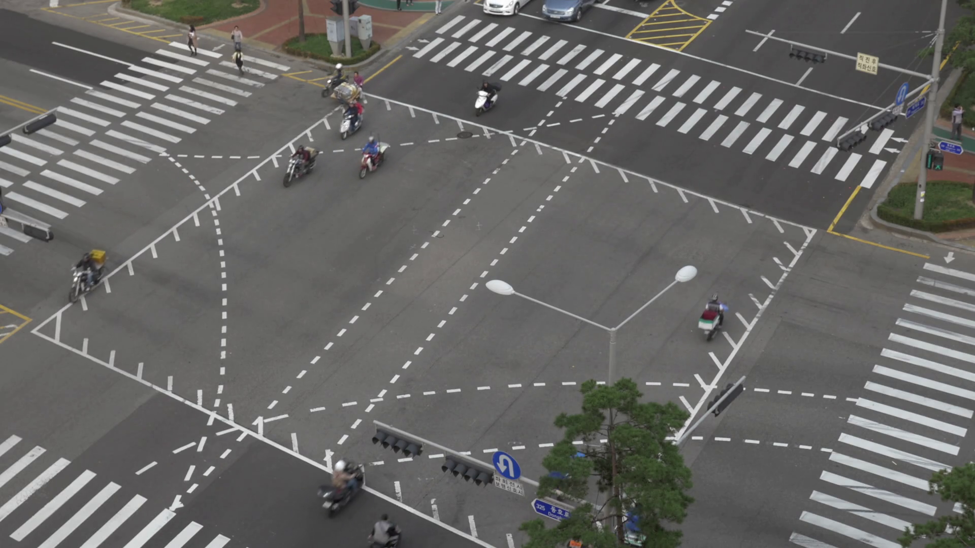 In City Seoul South Korea At Big Crossroads Stock Footage SBV-338018006 ...