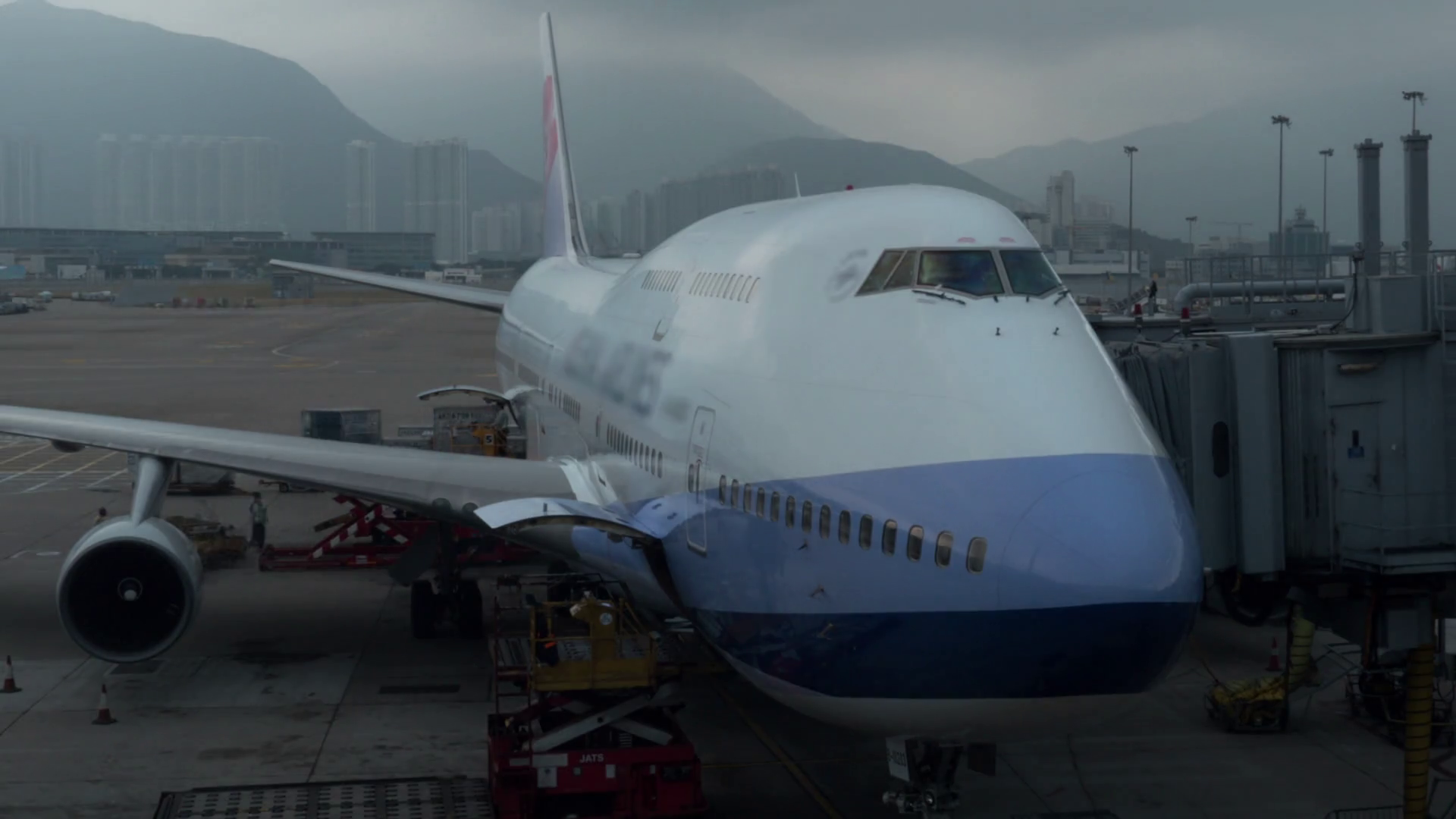 Timelapse shot of loading cargo to the plane and tracking it with ...