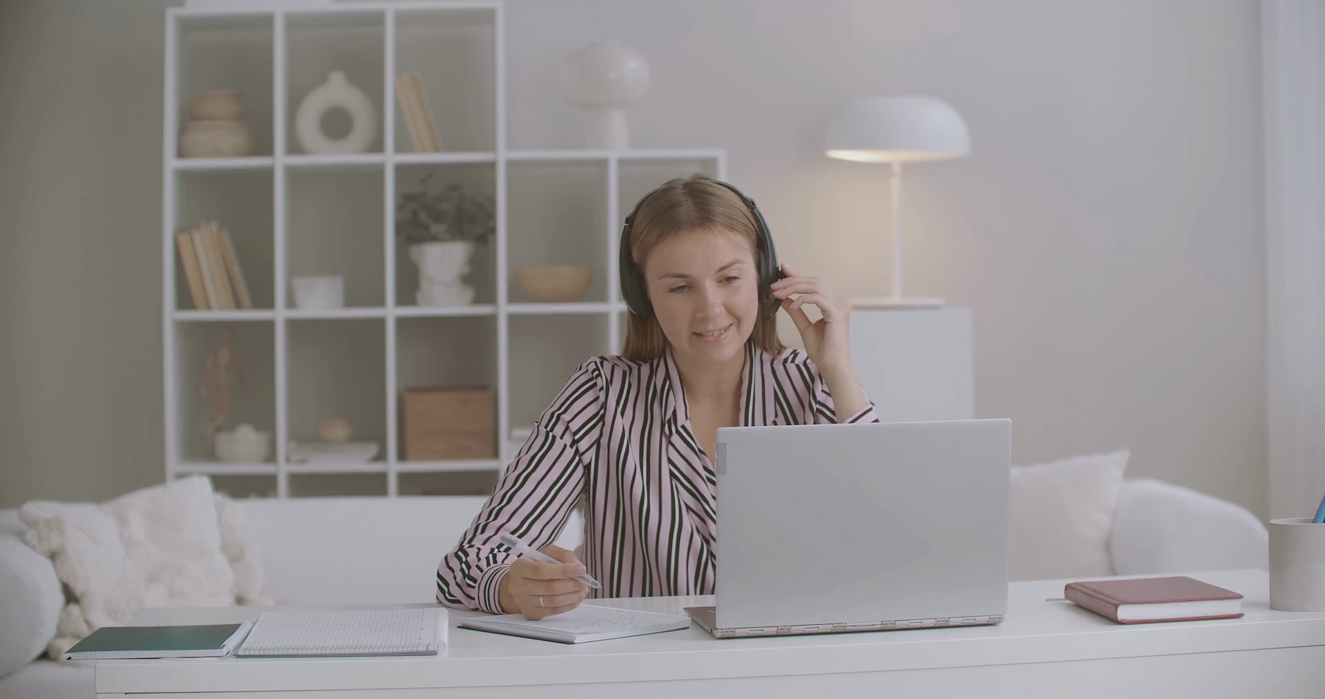 Female Specialist Of Call-center Tech Stock Footage SBV-338722376 ...