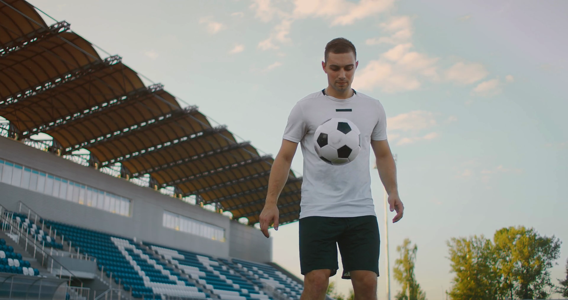 Professional Soccer Player Is Juggling Ball Stock Footage SBV-338670336 ...