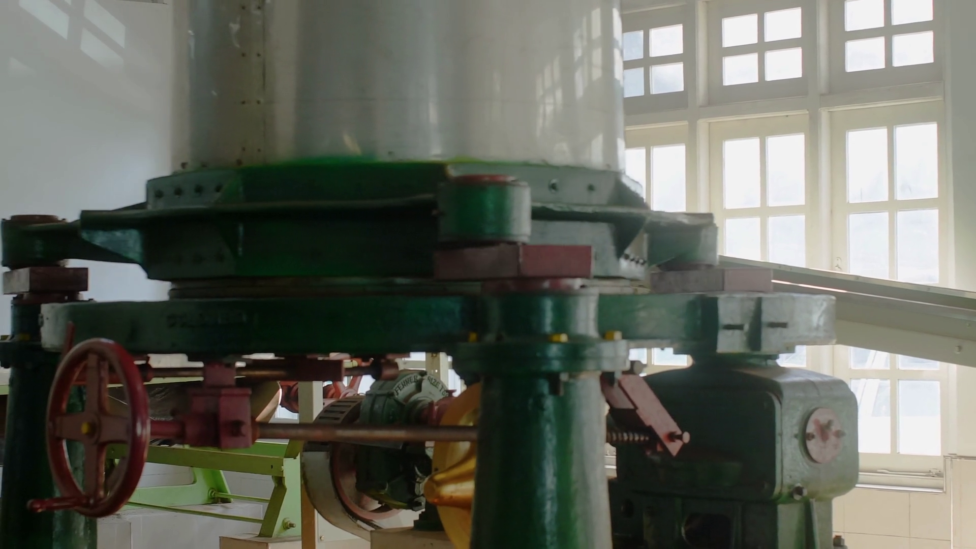 Grinding Machine Twisting Crushing Cut Tea Stock Footage SBV-347736363 ...