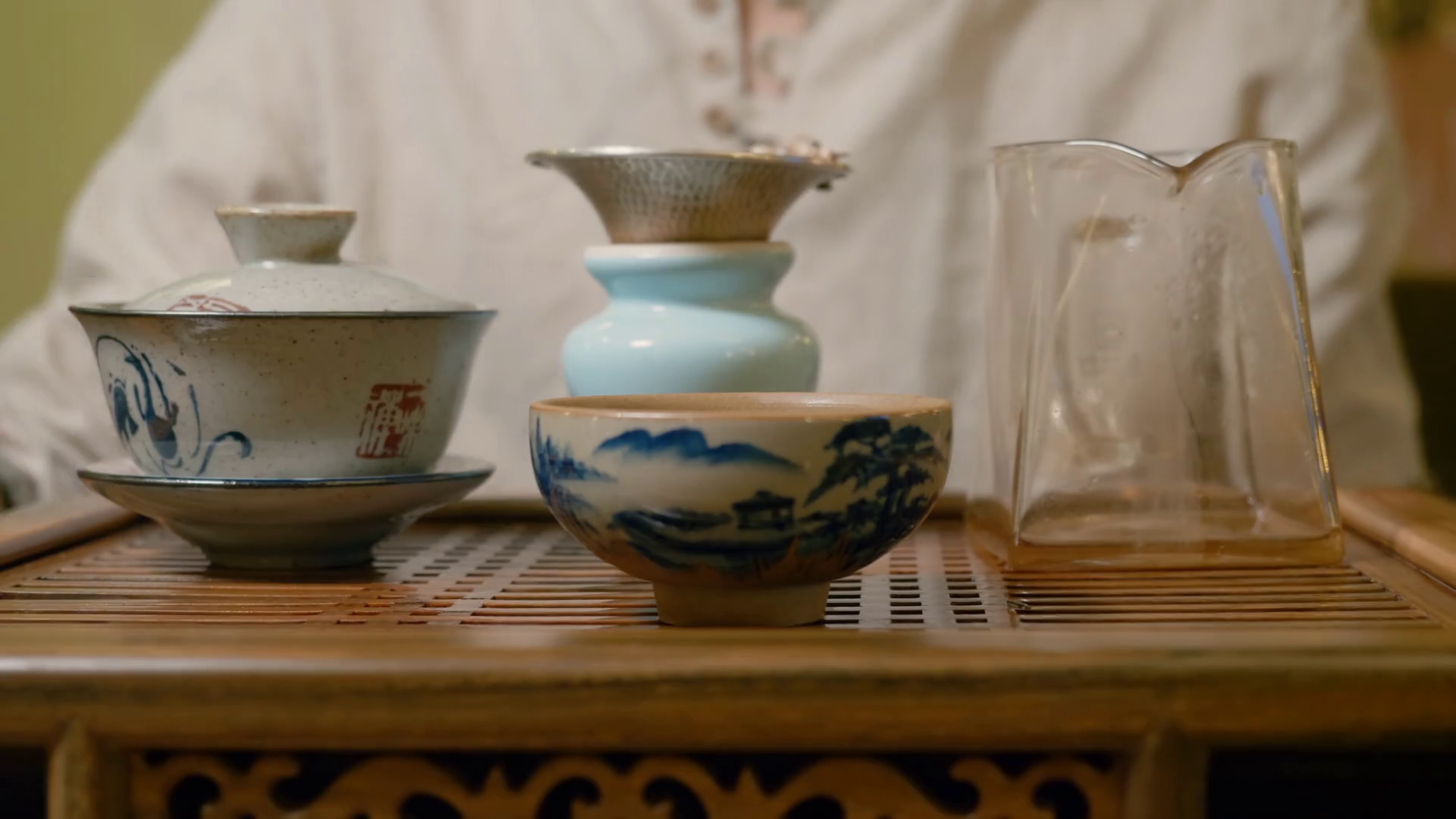 Hand Tea Master Pour First Infusion Green Stock Footage SBV-330428686 ...