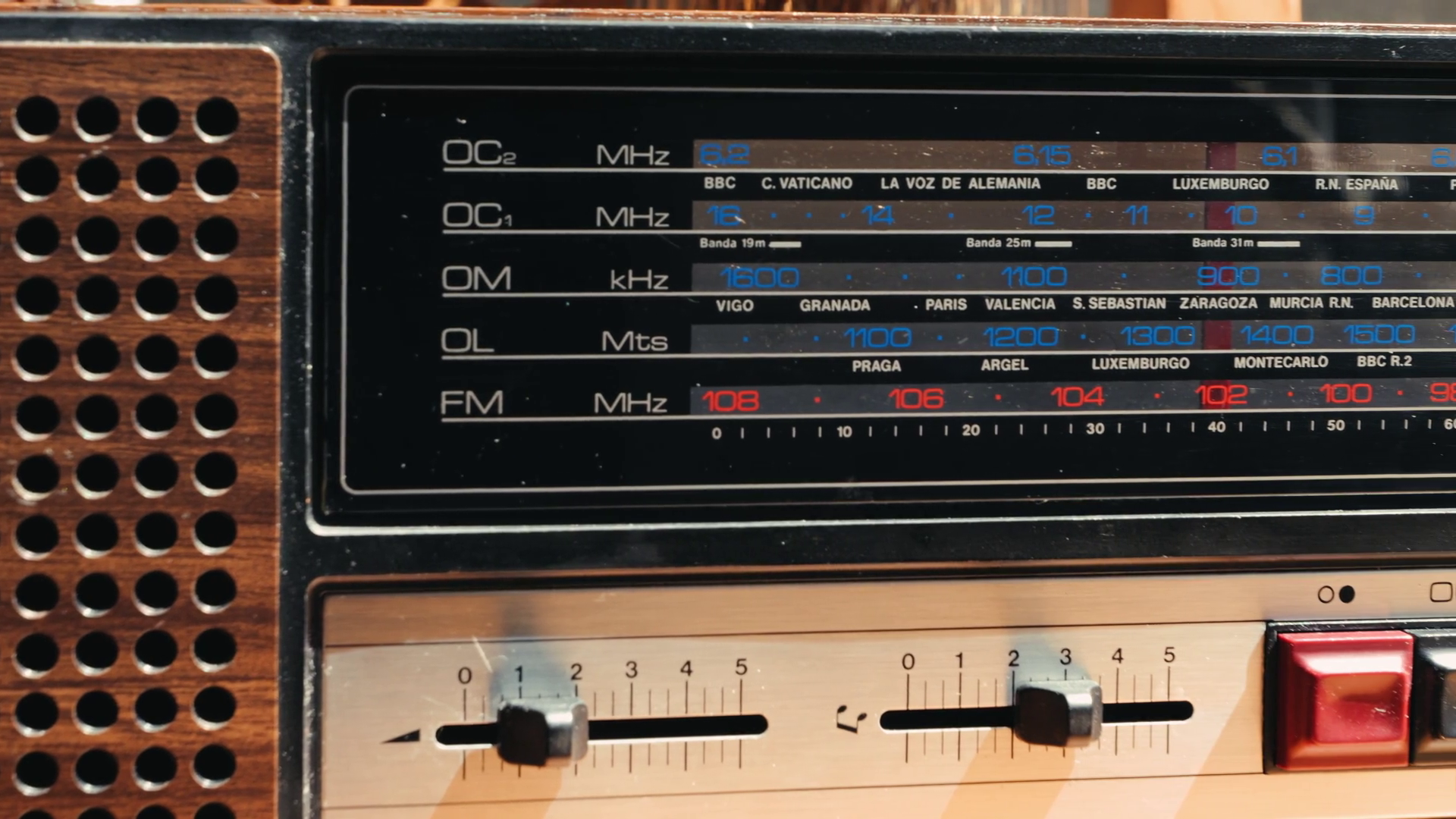 Old Retro Am Fm Radio With Tubes Hand Stock Footage SBV-352637787 ...