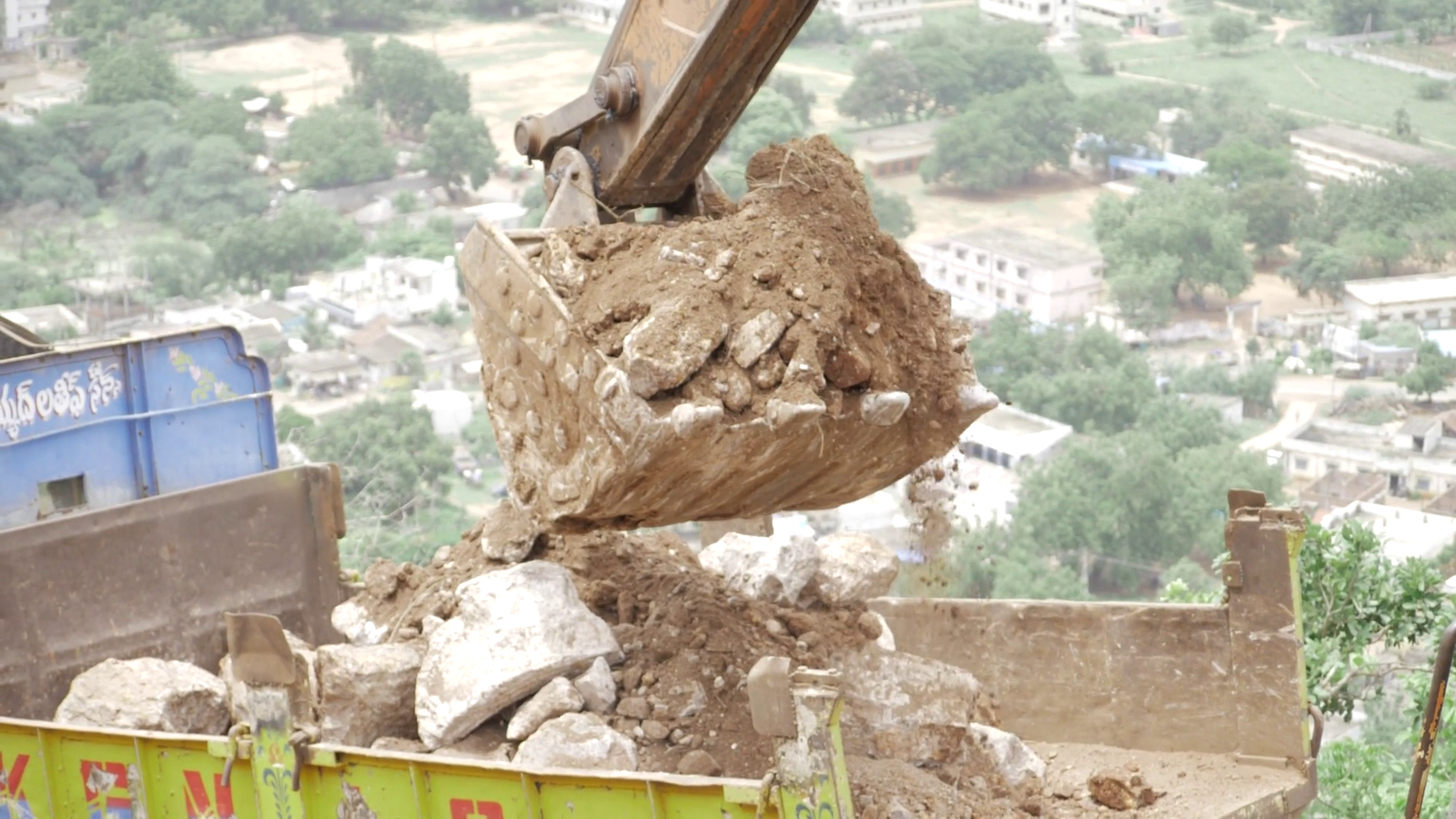 Digging Deep Powerful Rock Excavation In Stock Footage SBV-352409836 ...