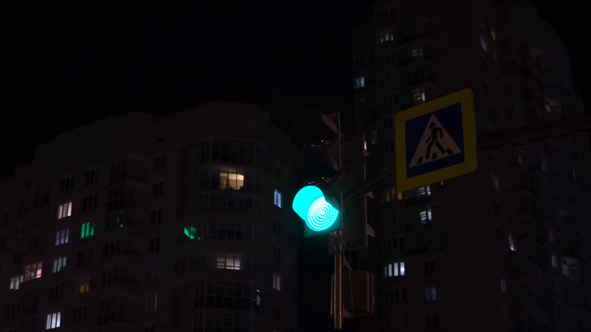 Switching Traffic Light At Night Stock Footage SBV-348493627 - Storyblocks