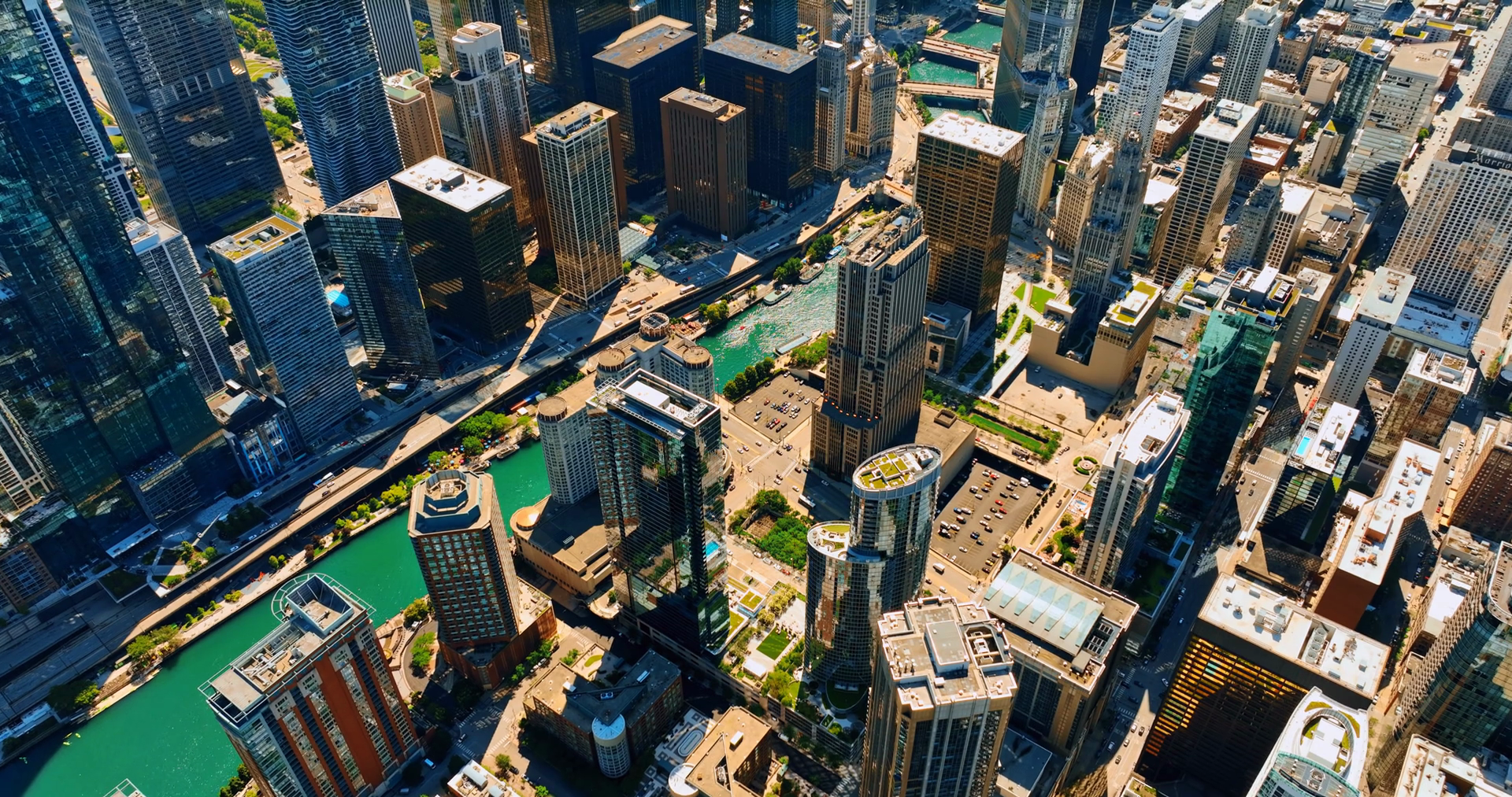 Seablue Channel Crossing Downtown Of Chicago Stock Footage SBV ...