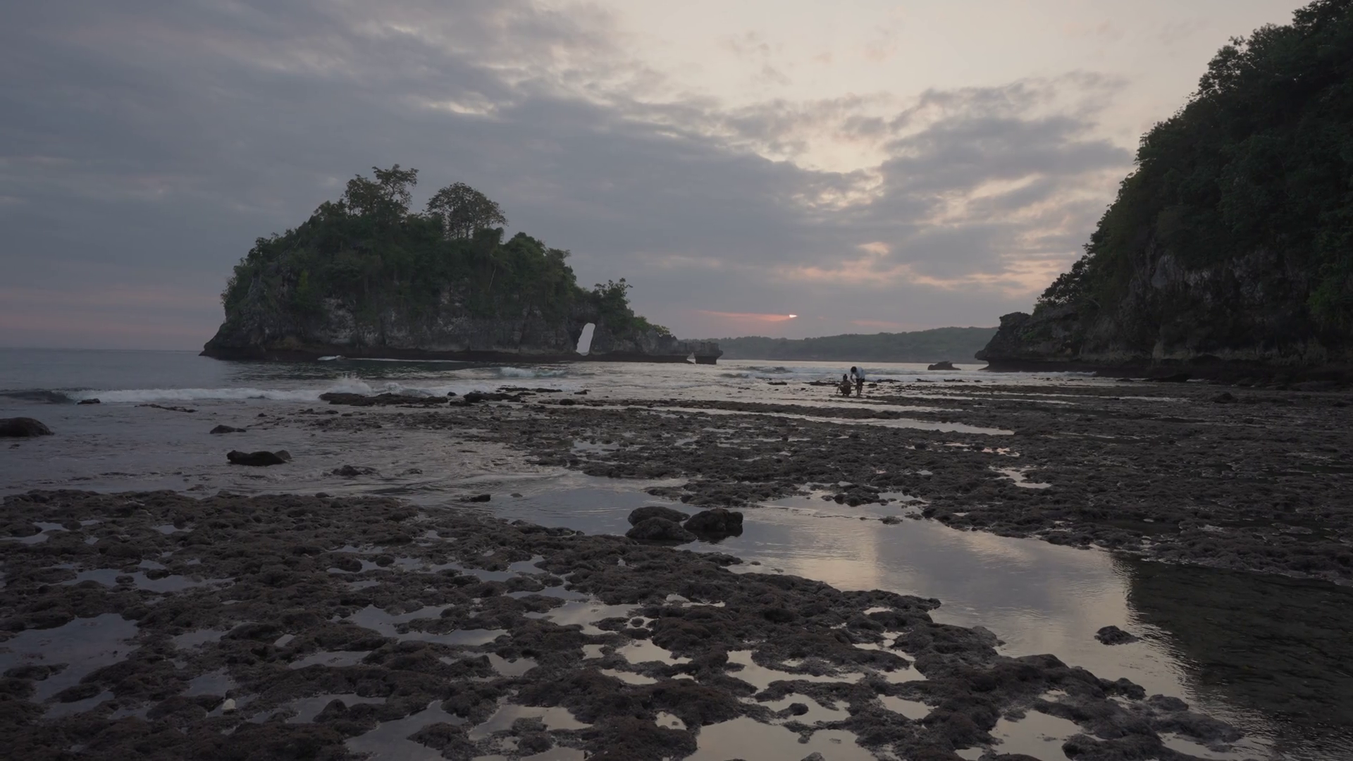 Cloudy Weather Sunset Over Crystal Bay Nusa Stock Footage SBV-347763332 ...