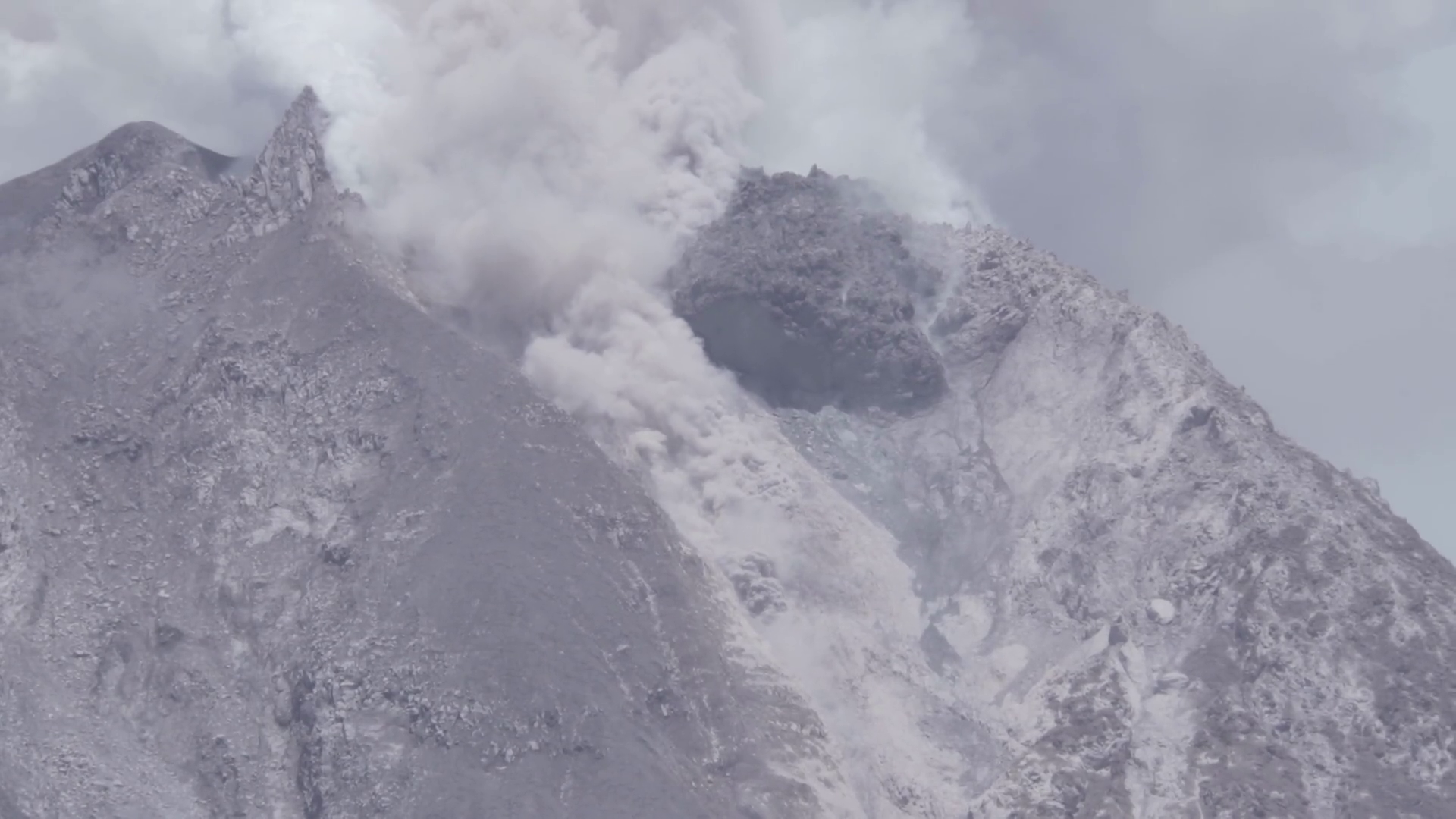 Mount Sinabung Volcano Eruption Sumatra Stock Footage SBV-333607061 ...