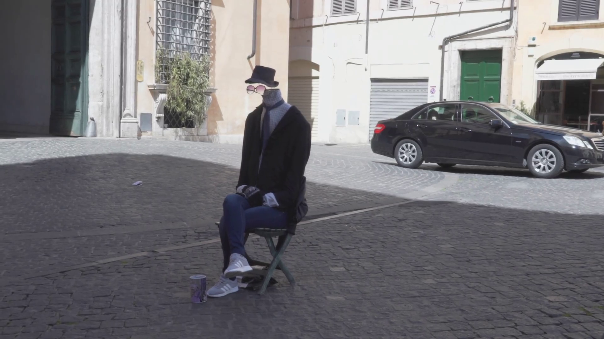 Rome Italy - Street Performer Magical Trick Stock Footage SBV-338839365 ...