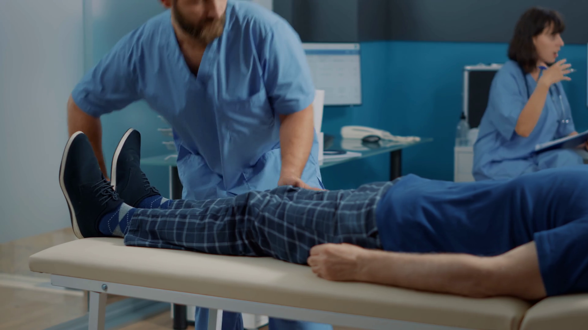 Health Therapist Cracking Legs Bones Stock Footage SBV-346834696 ...