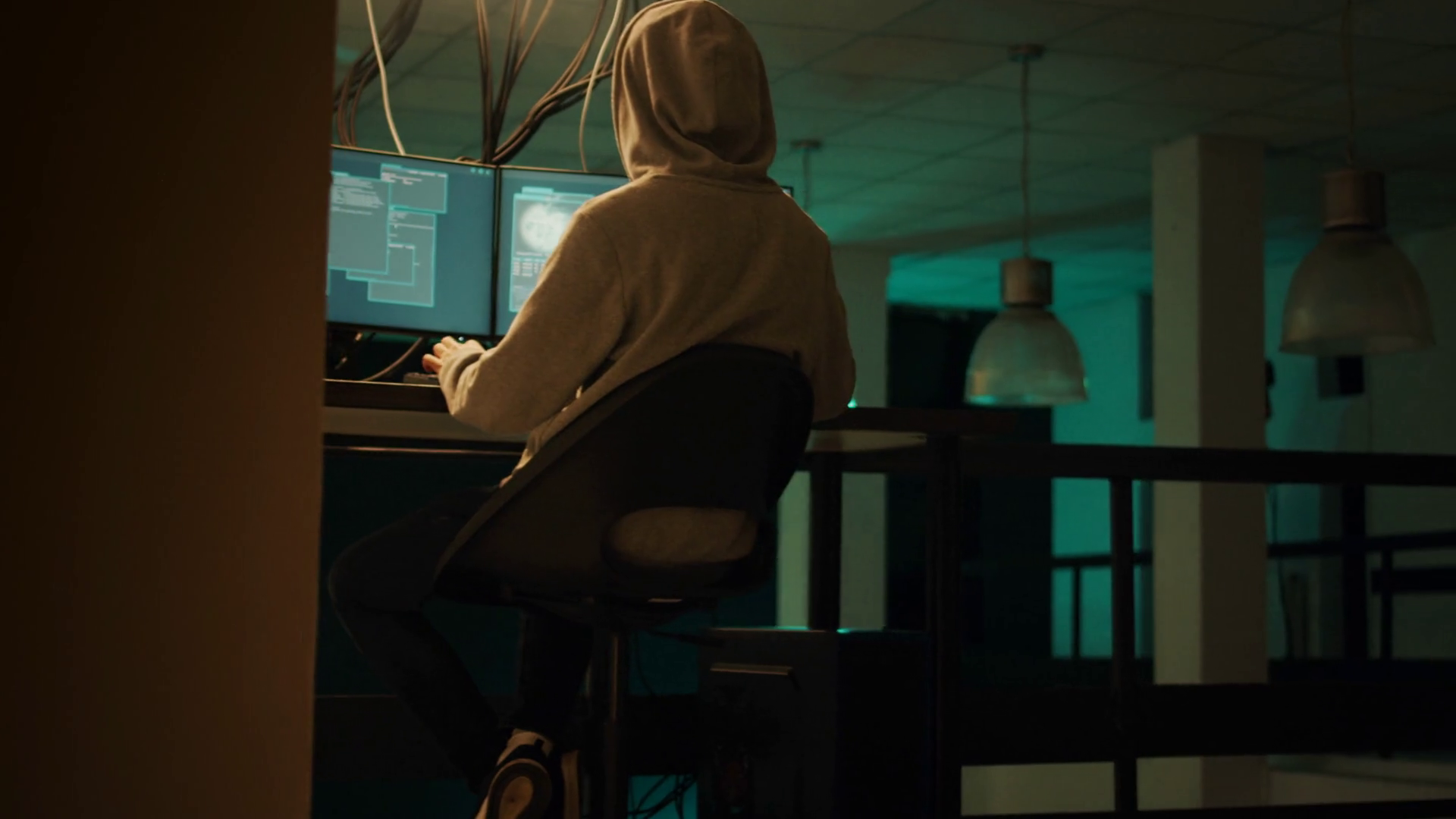 Team Of Hackers Applauding Young Thief's Stock Footage SBV-347442549 ...