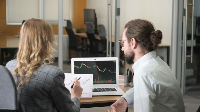 Explaining Finance Stock Footage: Royalty-Free Video Clips - Storyblocks