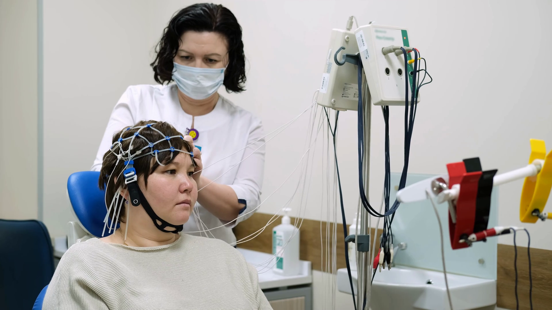 The Doctor Prepares Patient Encephalogram Of Stock Footage SBV-348460148 - Storyblocks