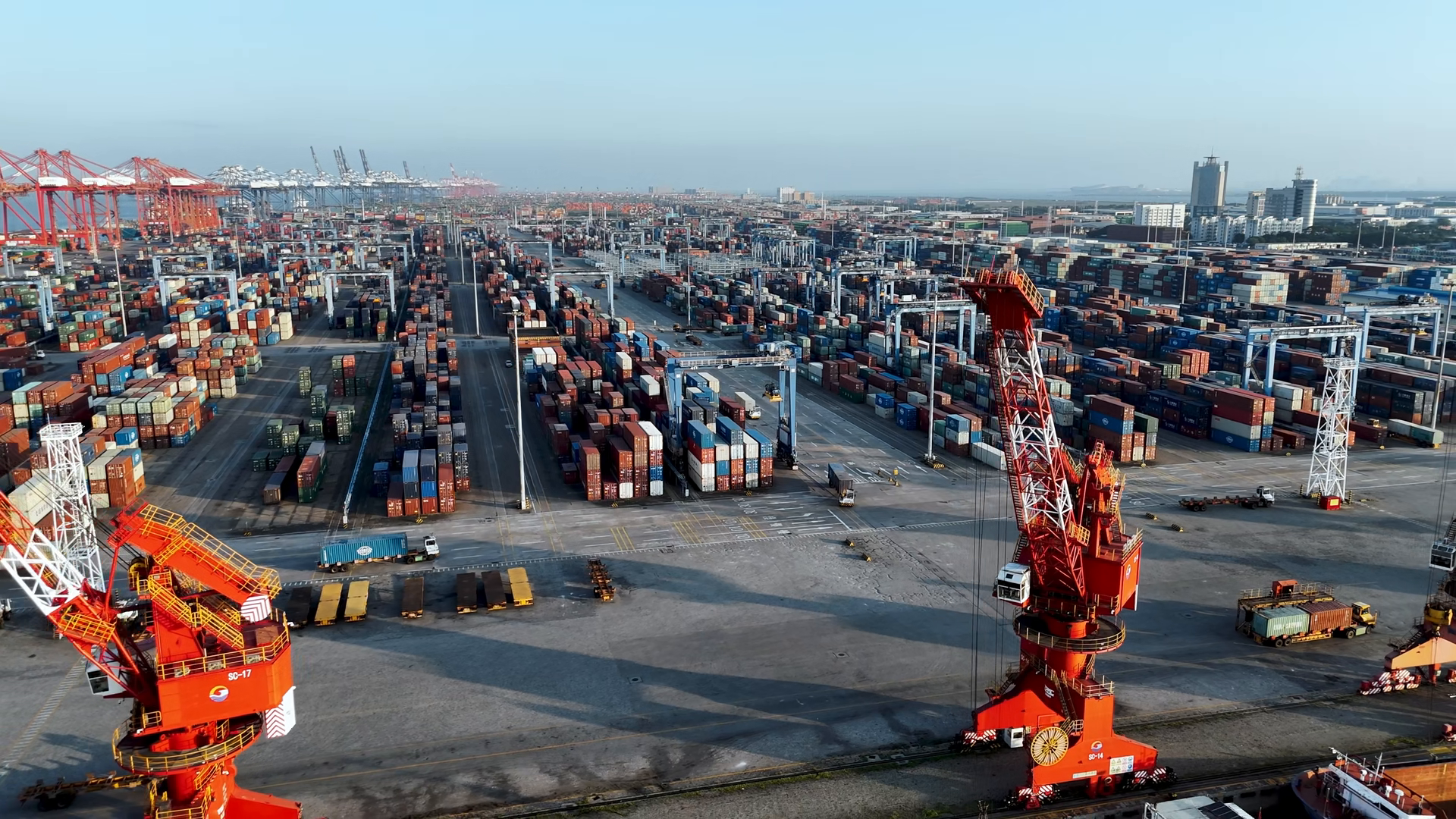 China Shanghai - 01 Dec 2025 View Container Stock Footage SBV-353521032 ...