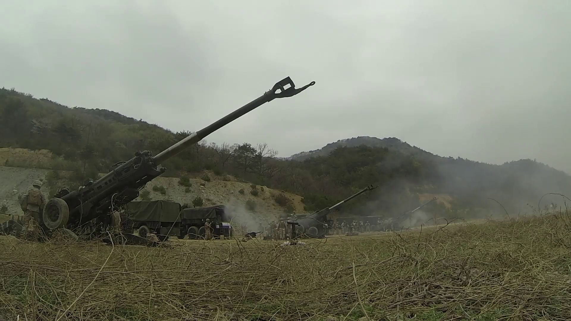 Artillery Gun Line Firing Effect At Ssang Stock Footage SBV-301890322 ...