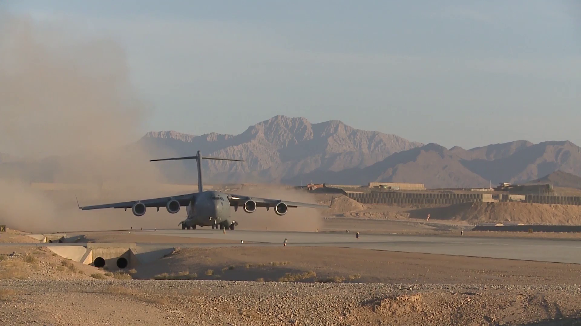 Boeing C-17 Globemaster Iii Take Off Stock Footage SBV-301890211 ...