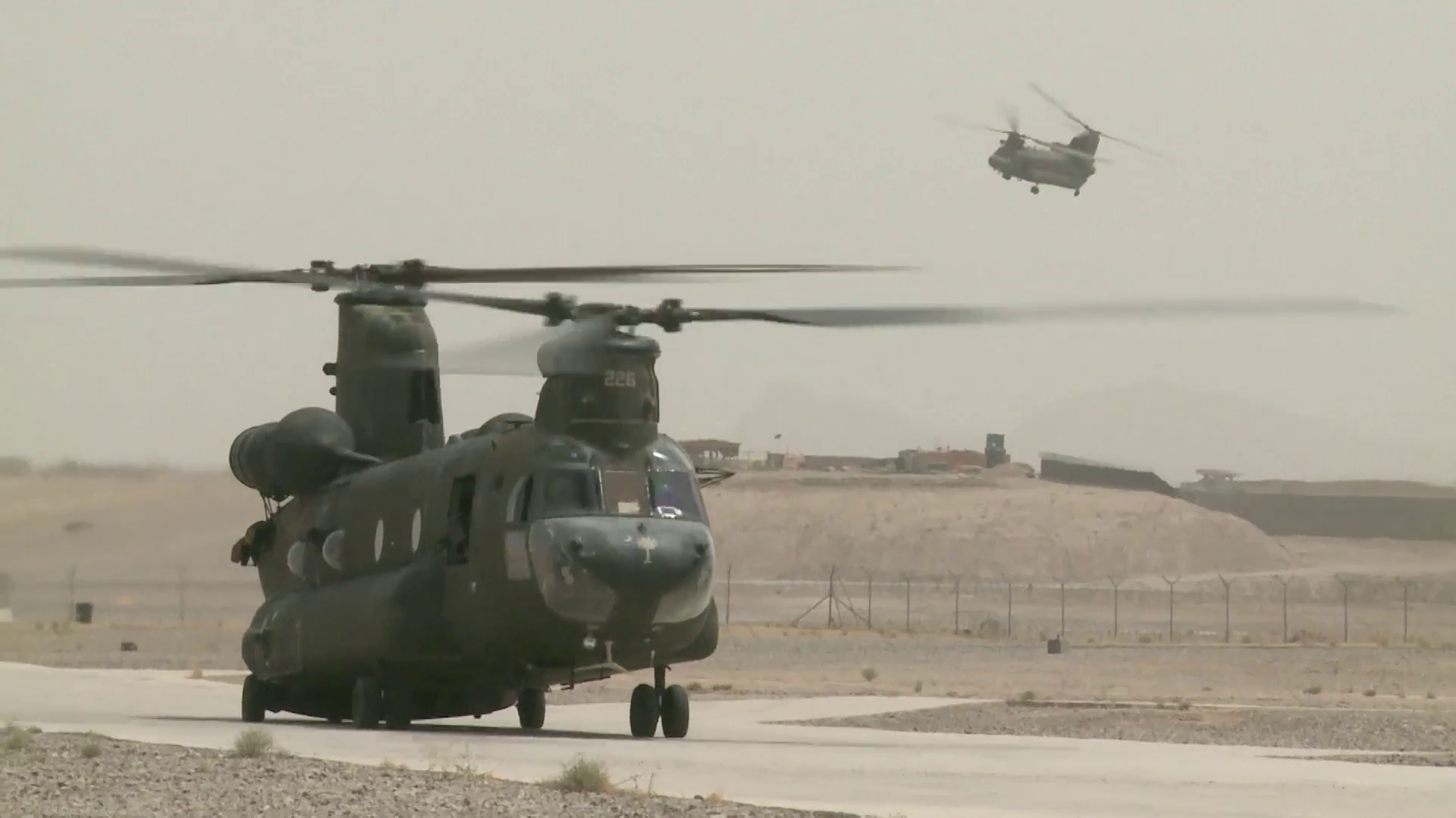 Boeing Ch-47 Chinook Helicopter Stock Footage SBV-301890214 - Storyblocks