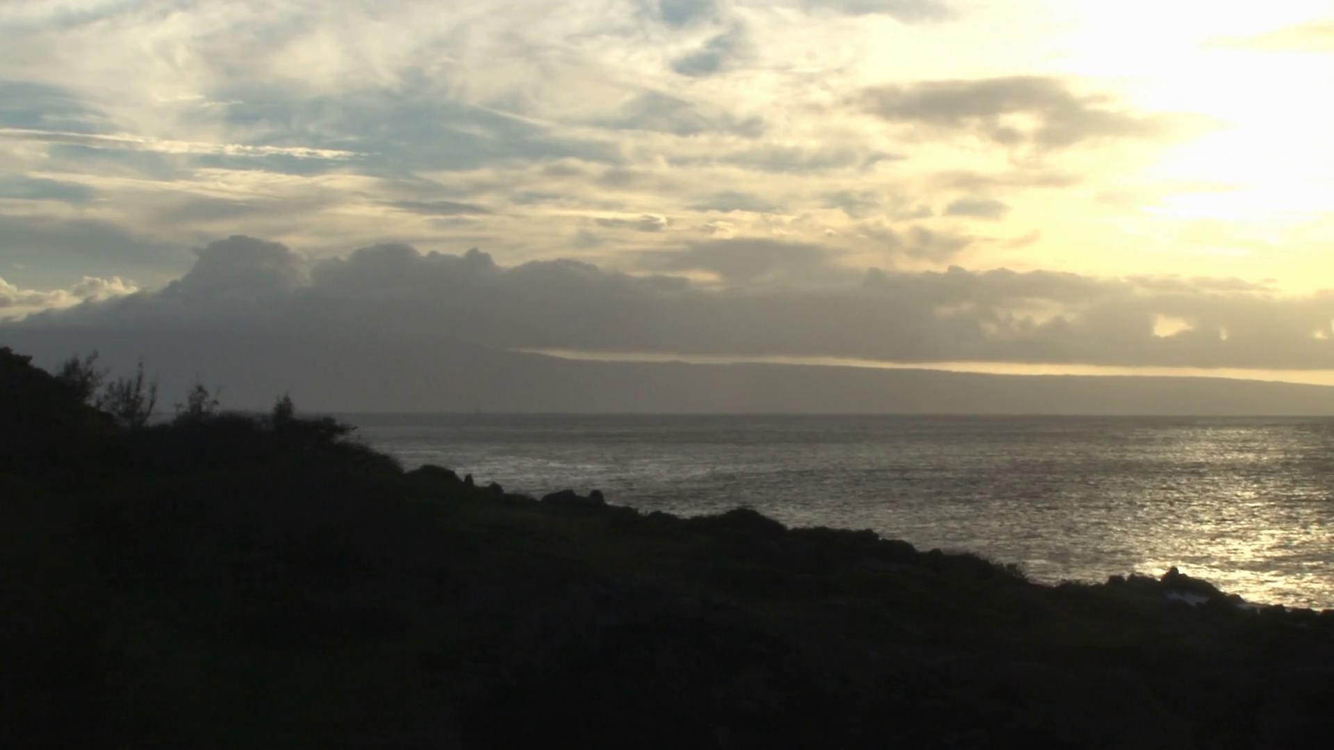 Bright Sun Over Pacific Ocean Panning Stock Footage SBV-300018489 ...