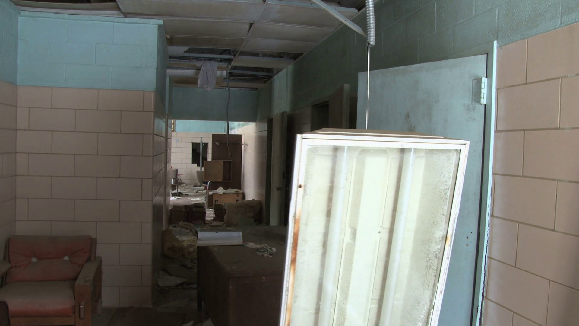 Fallen Fluorescent Light Fixture Twists On Stock Footage SBV-300026385 ...