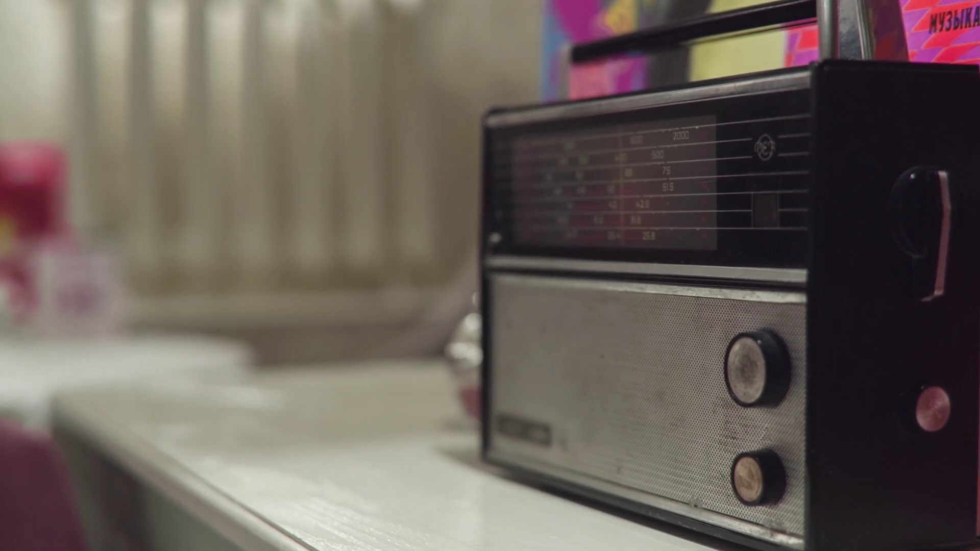 Old Retro Radio On Table Stock Footage SBV-305954152 - Storyblocks