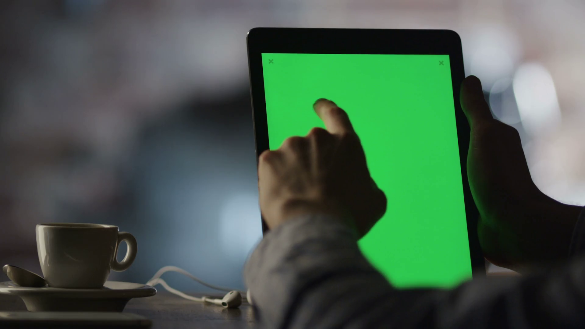 Using Tablet With Green Screen In Portrait Stock Footage SBV-301322688 ...