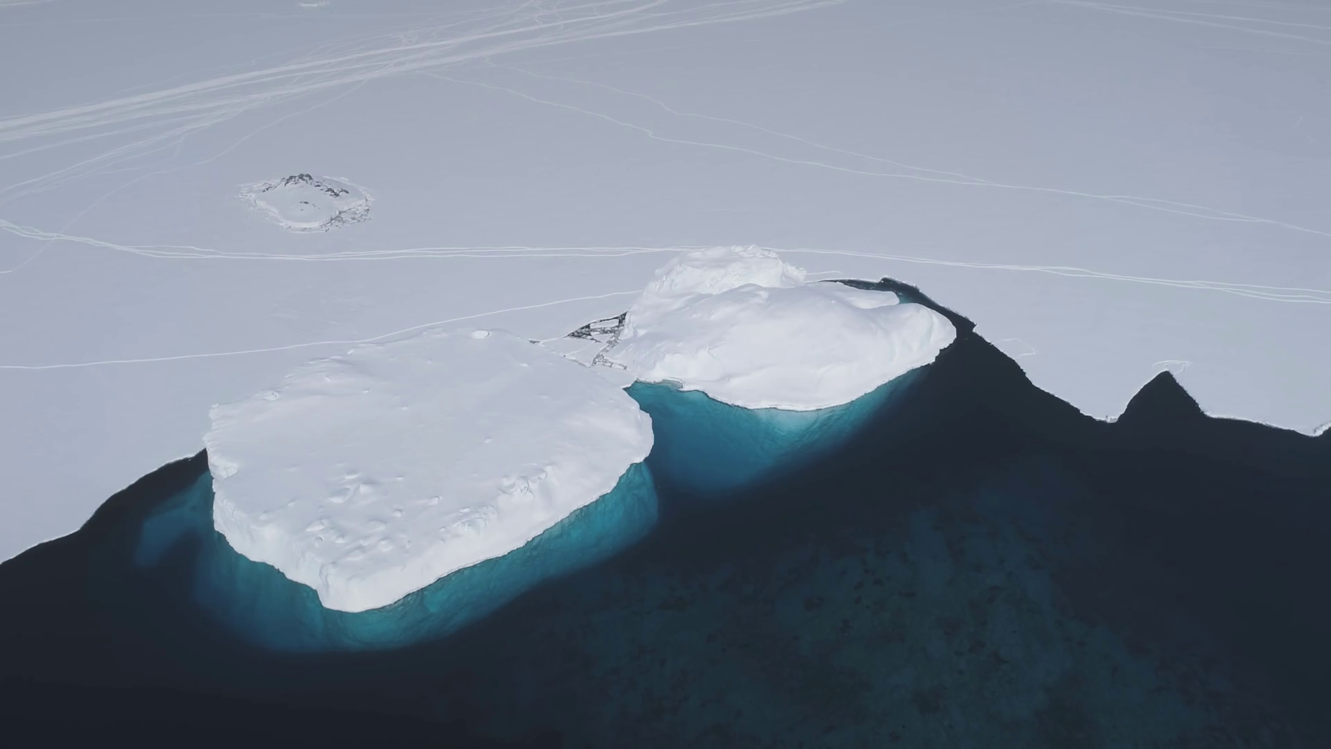 Aerial Flight Over Antarctica Shoreline Stock Footage SBV-348389915 ...