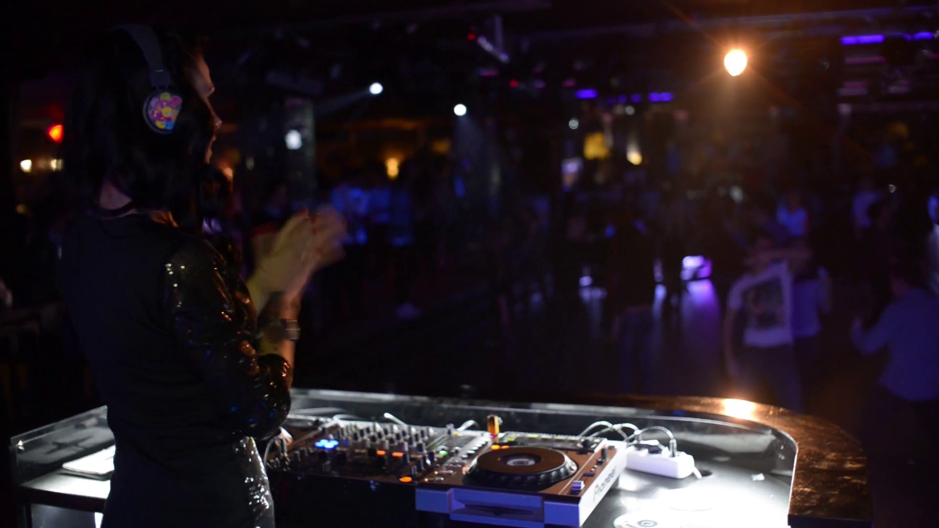 Female Dj Is Performing Set People Dancing Stock Footage SBV-310958385 ...