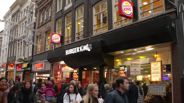 Crowded Restaurant Stock Footage: Royalty-Free Video Clips - Storyblocks