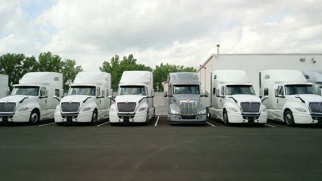 18 Wheelers Stock Footage: Royalty-Free Video Clips - Storyblocks