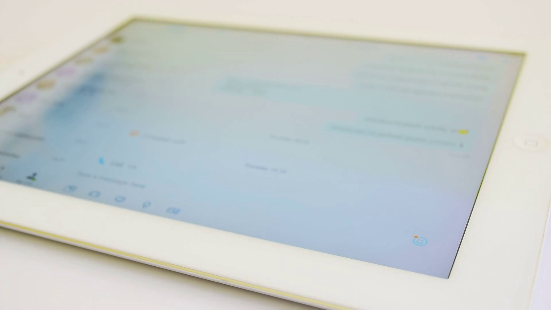 Incoming call, tablet Stock Video Footage 00:07 SBV-308585930 - Storyblocks