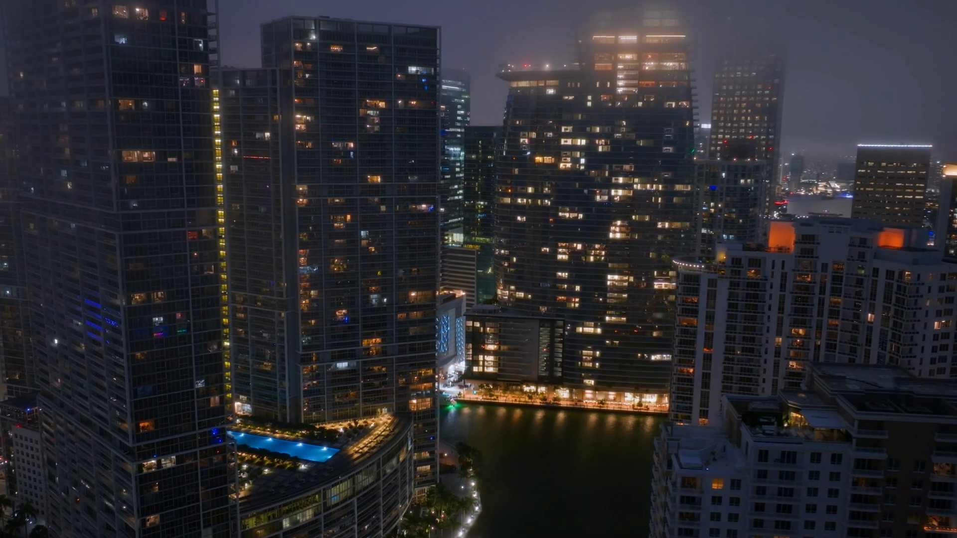 Aerial View Of Downtown Miamis Vibrant Stock Footage SBV-351975375 ...