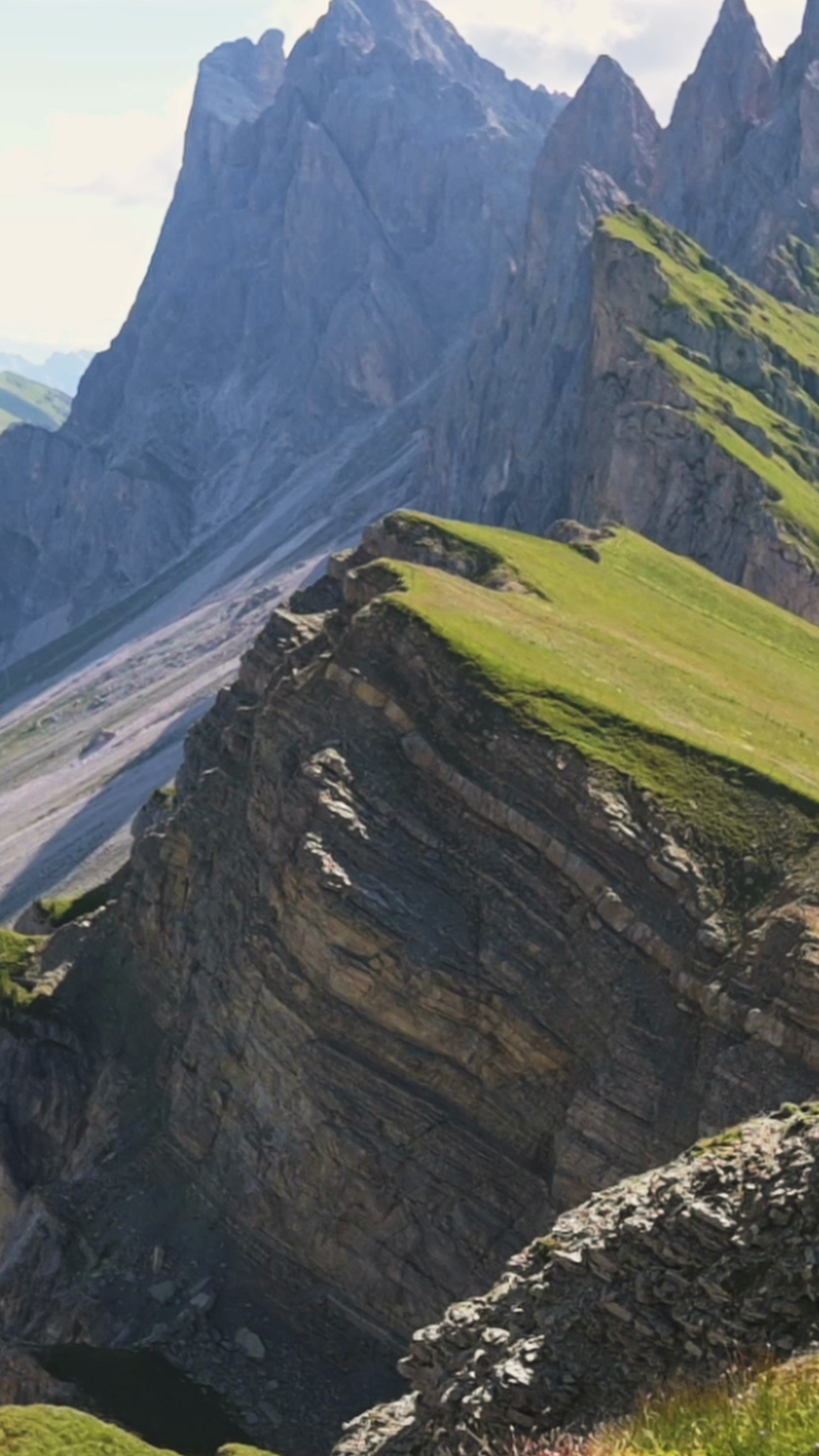 Vertical Screen Framing Jagged Peaks Sharp Stock Footage SBV-353081738 ...