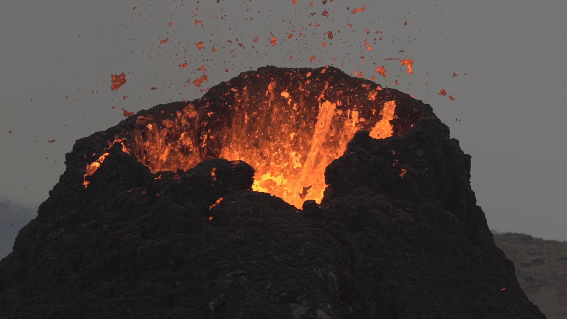 Volcanic Eruption Iceland 2021 Slow Motion Stock Footage SBV-348365850 ...