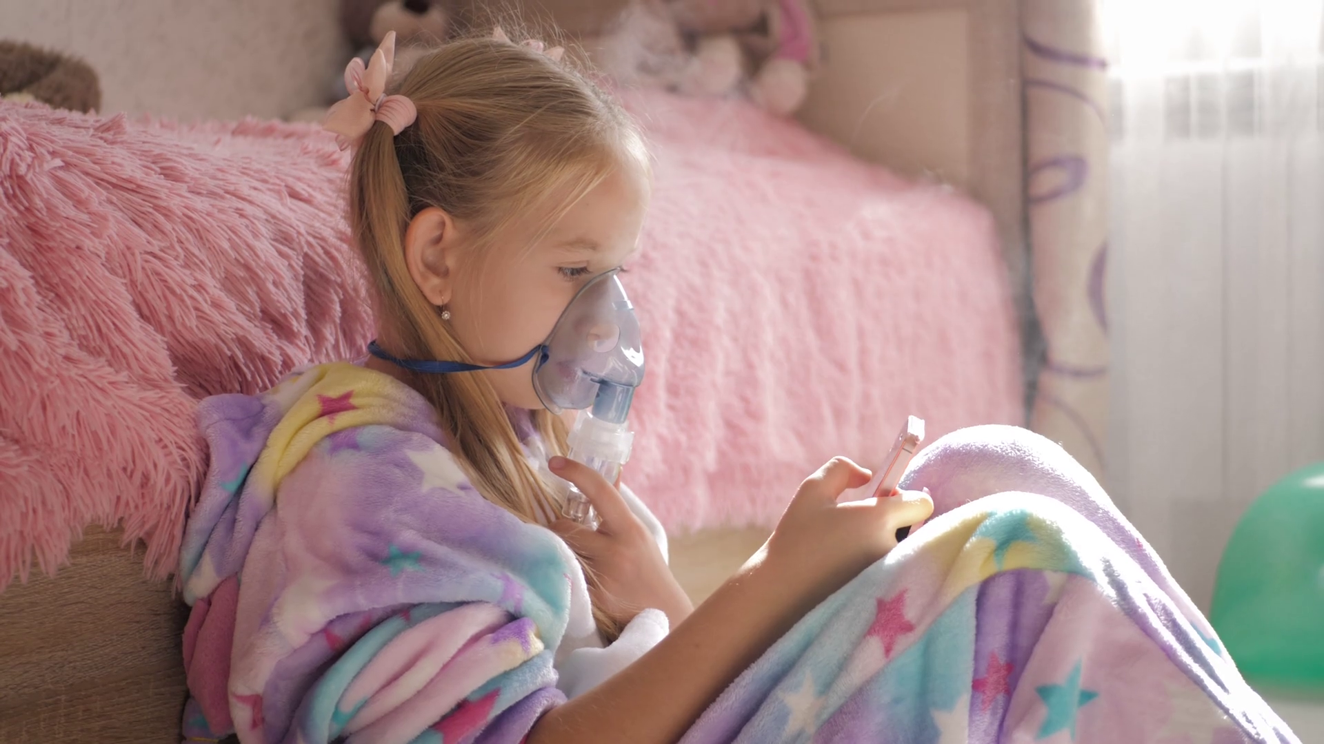 Child Uses Inhaler Mask Home Treatment Of Stock Footage SBV-337934373 ...