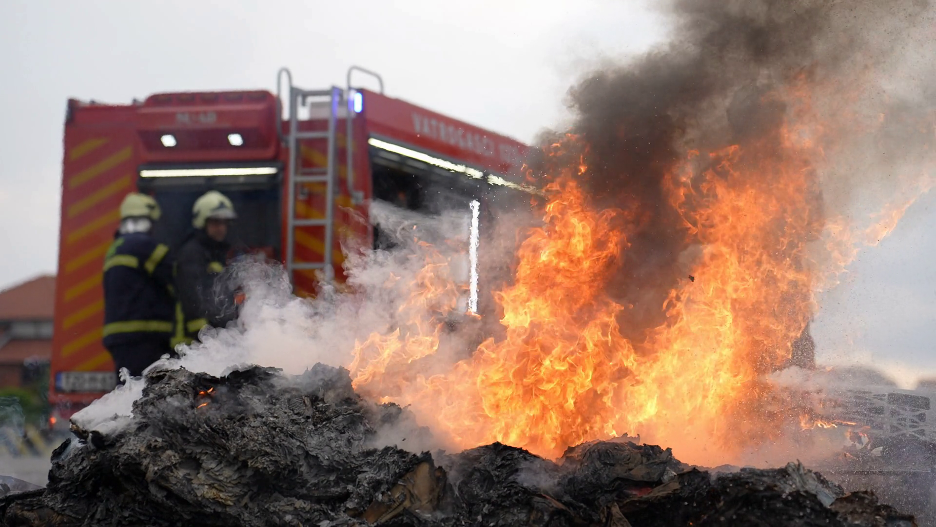 Firefighters Fight Fire Flame To Control Stock Footage SBV-348600612 ...