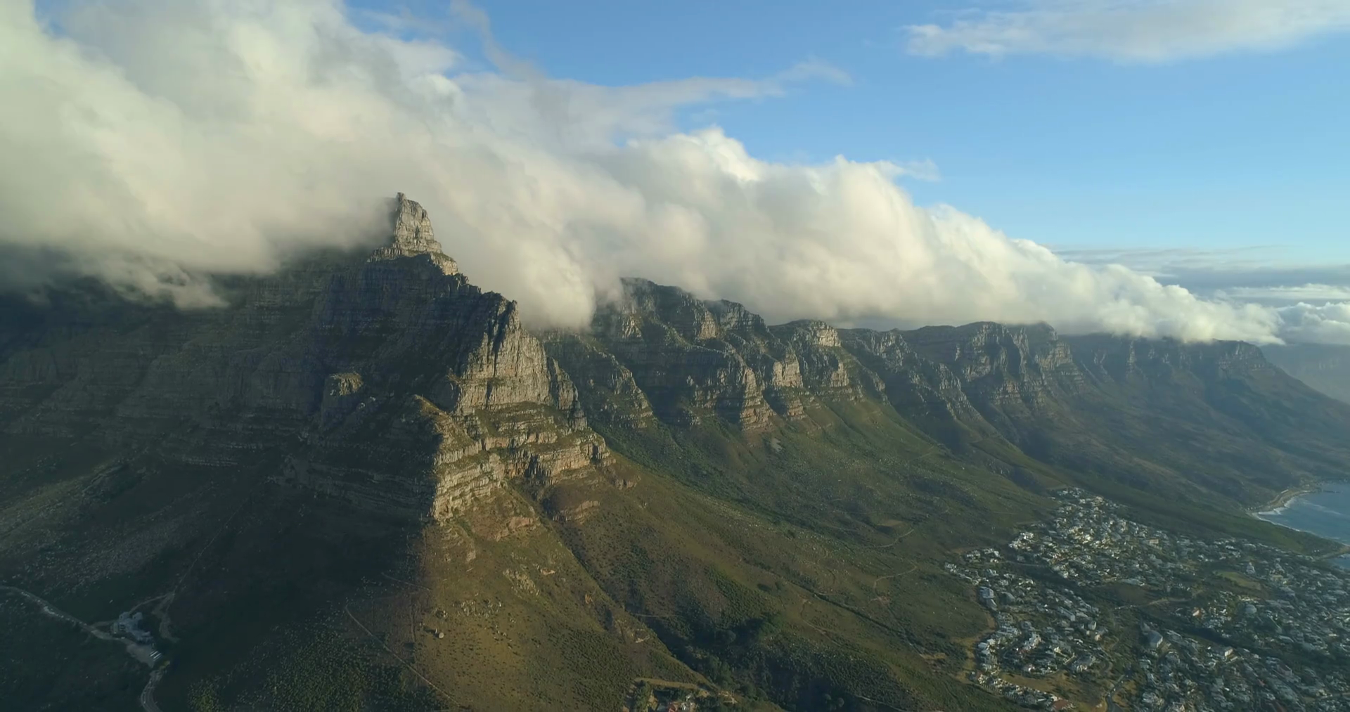Table Mountain Aerial With Table Cloth Stock Footage SBV-321963324 ...