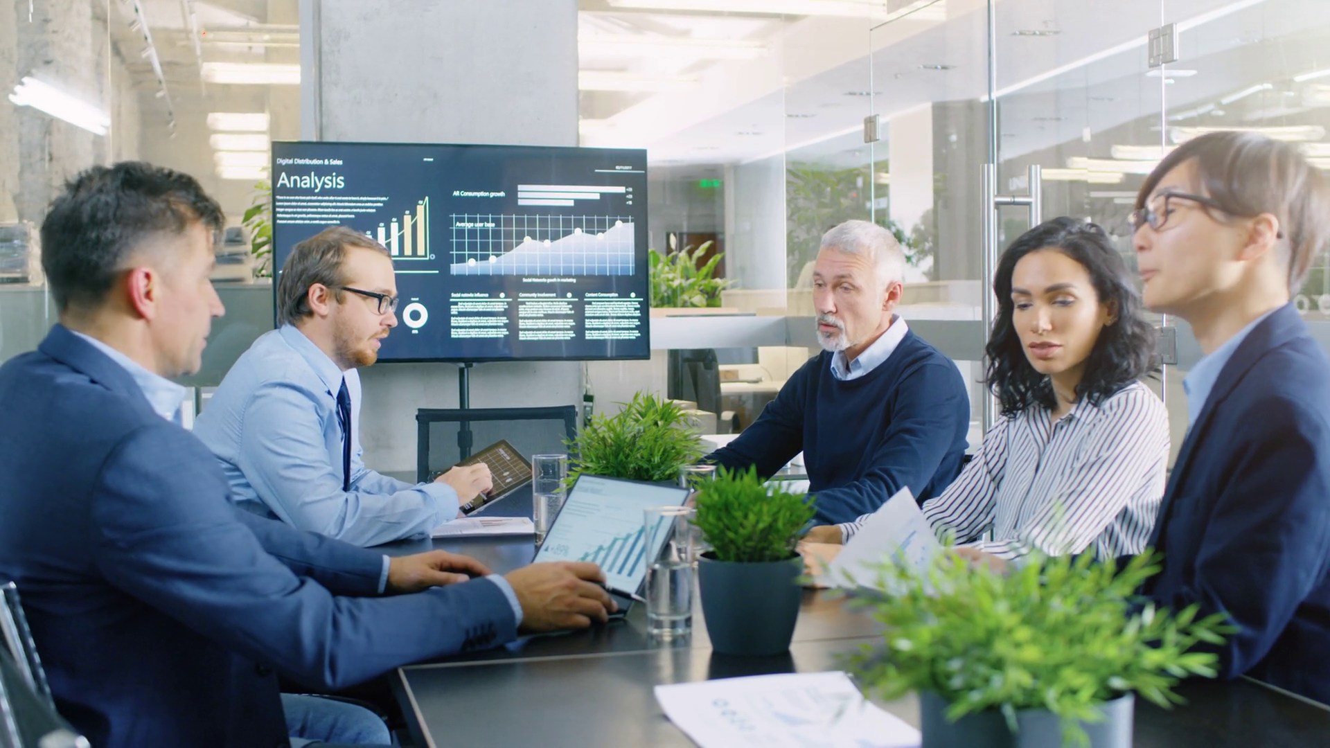 Board Of Directors Has Annual Meeting Stock Footage SBV-352930228 ...