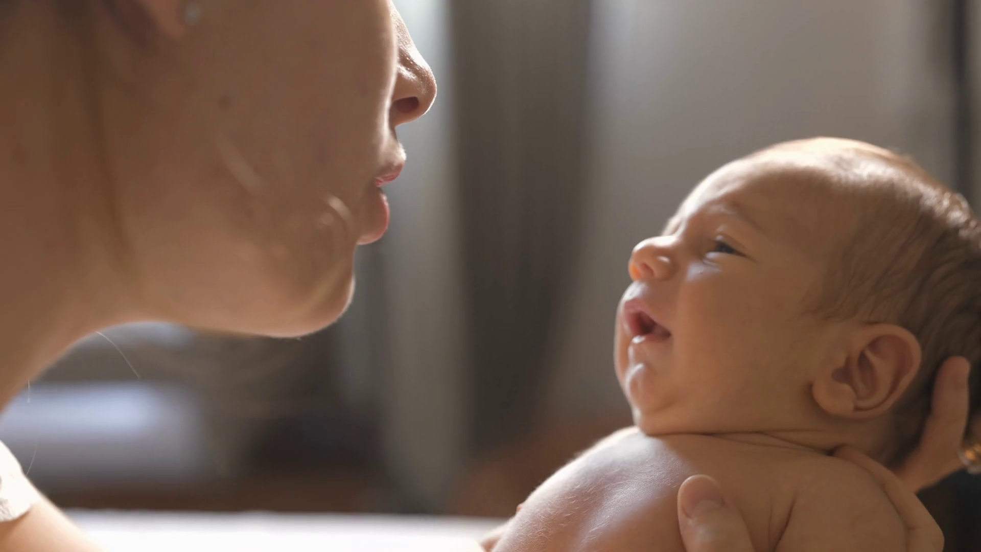 Close Up Of Newborn Baby Crying In Mothers Stock Footage SBV-348432051 ...