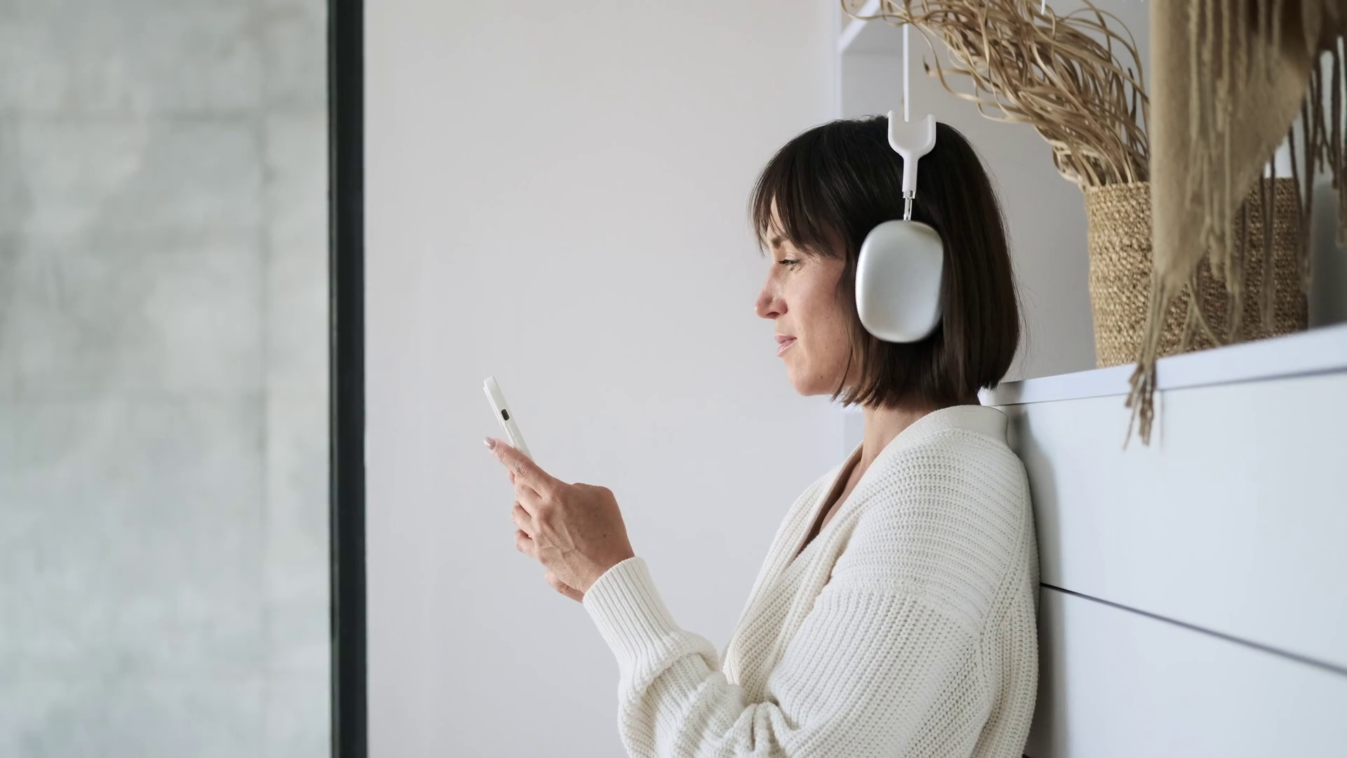 Caucasian Woman In Headphones Texting In Stock Footage SBV-348622916 ...