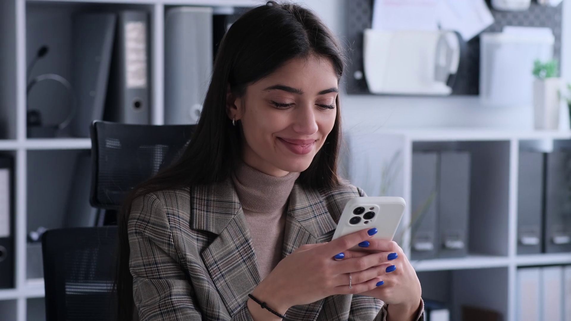 Woman Office Worker Texting On Phone Stock Footage SBV-348804564 ...